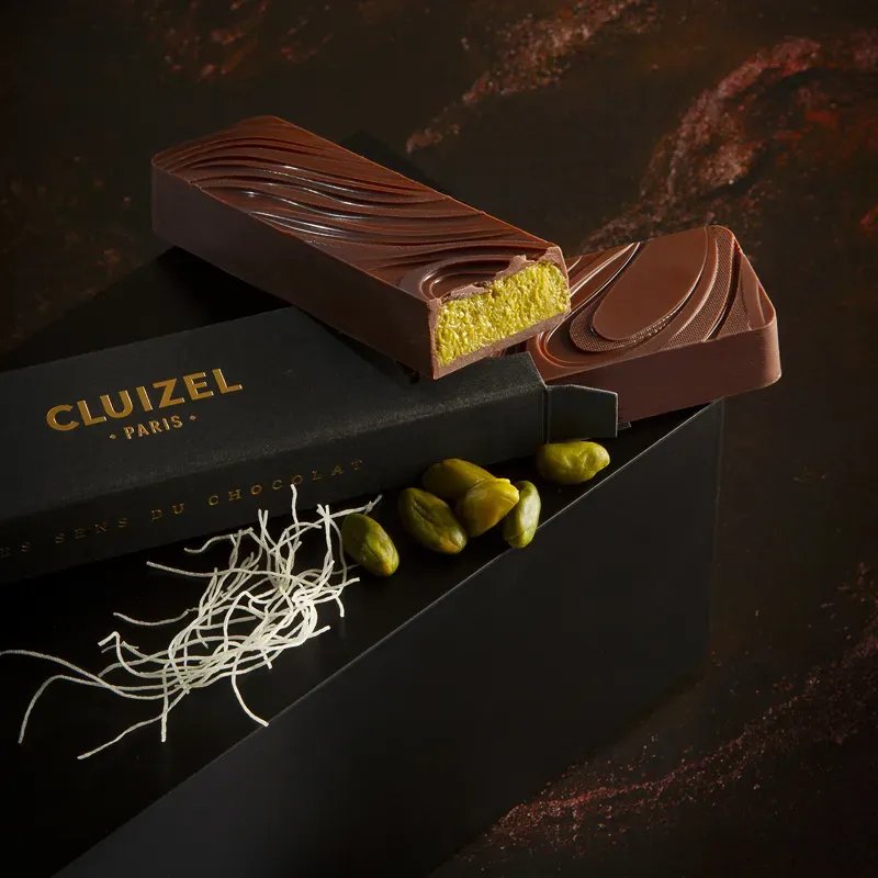 Dubaï pure pistachio praline chocolate bar | CLUIZEL